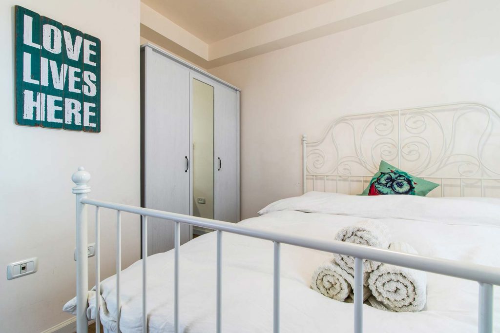 Yellow Apt. - Golda Vacation Rentals